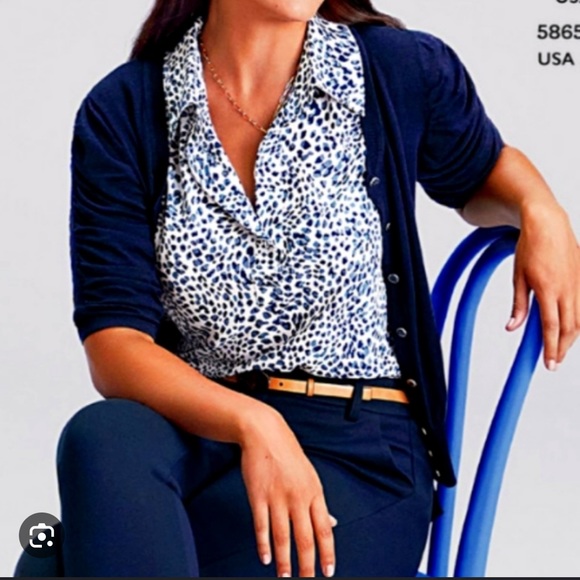 CAbi | Tops | Euc Cabi Catwalk Top 592 Lg | Poshmark